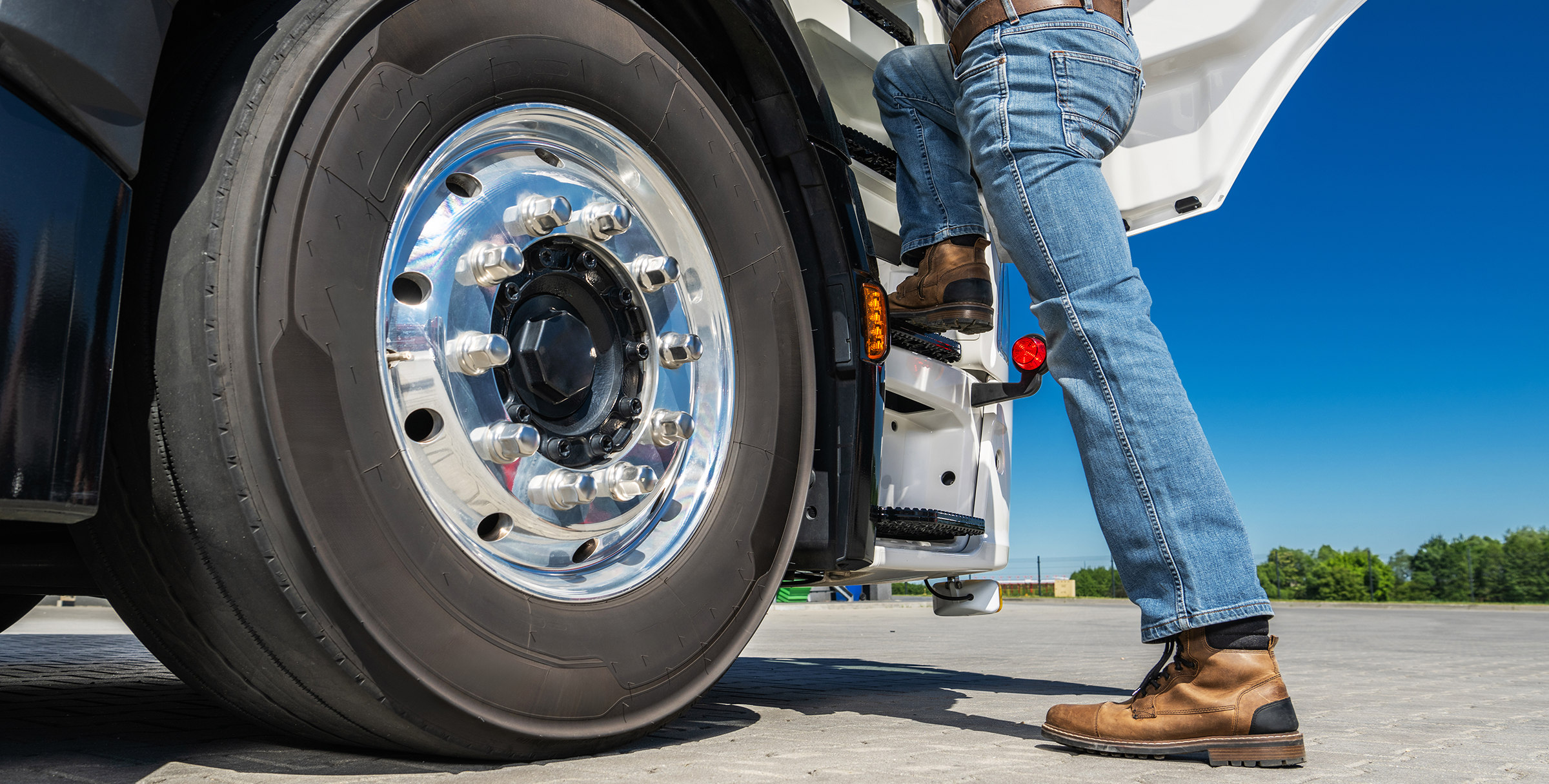 How We Master the ABS Braking System: Diagnostics for Heavy Duty Trucks